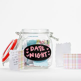 25 Easy & Thoughtful DIY Gifts for Your Girlfriend