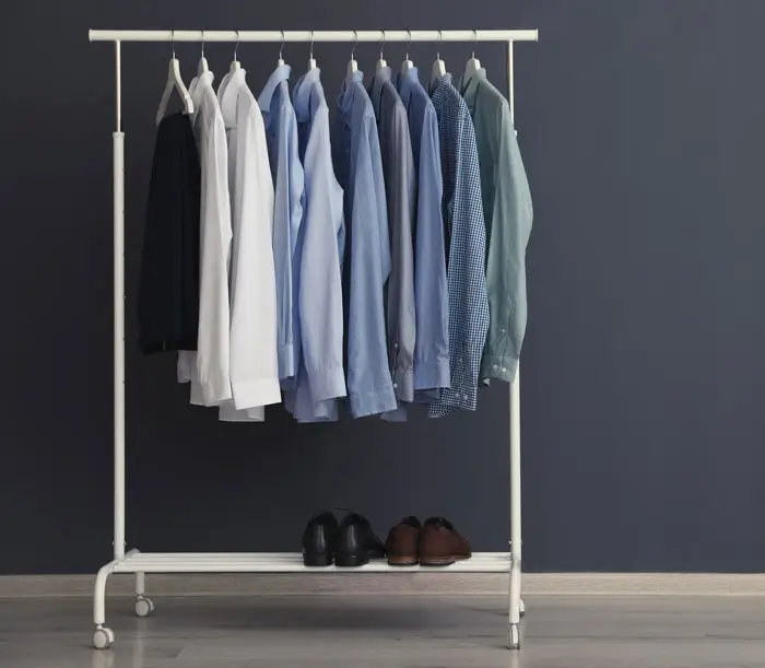 How to Build a Minimalist (& Stylish AF) Capsule Wardrobe